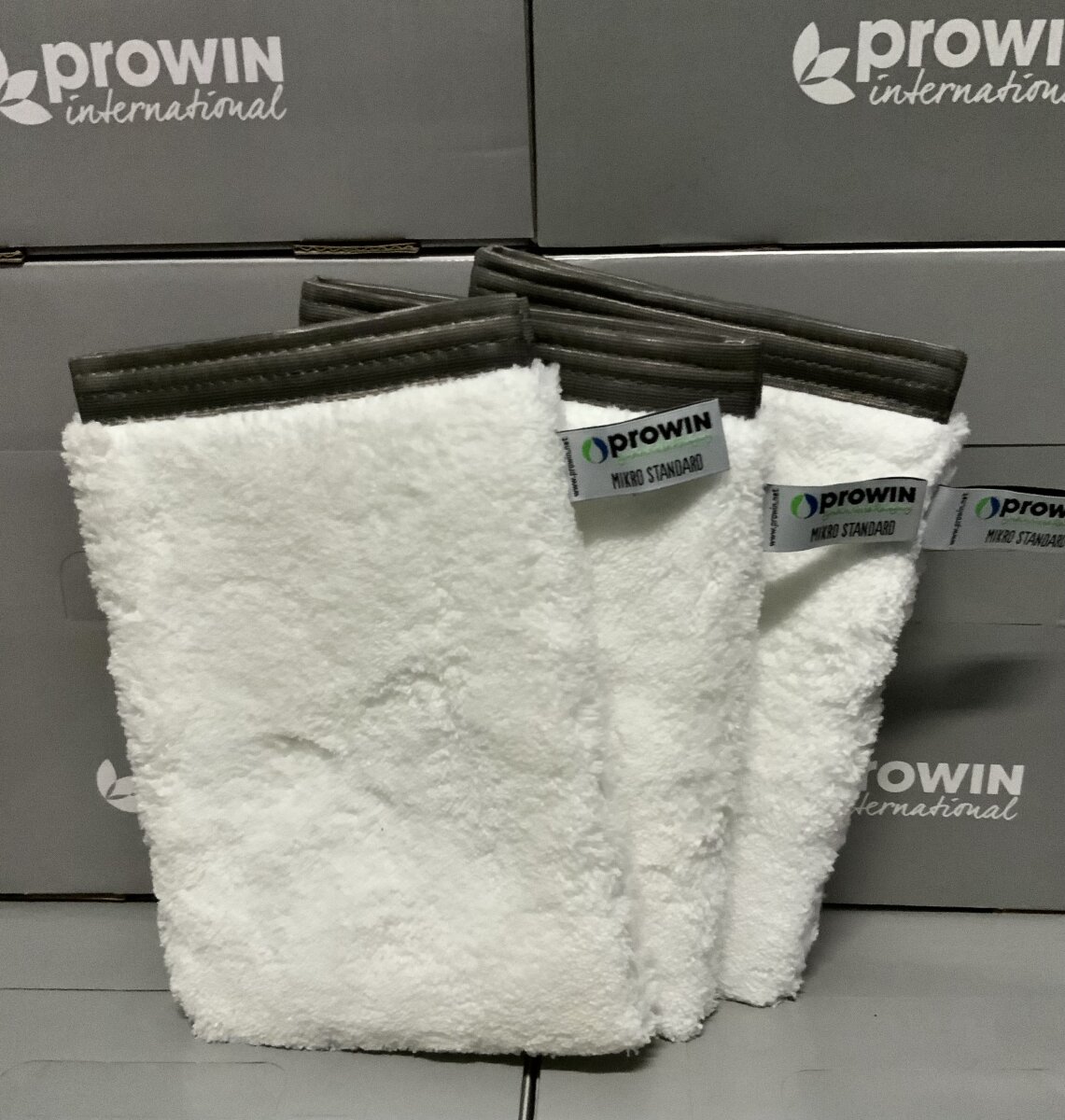 proWin Handschuh Fluffy grün 27x13cm Staubwischer Staubmagnet - zumoo